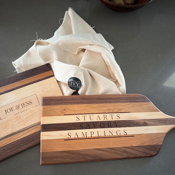 Contemporary Walnut & Maple Knife Block With Contrasting Stripes ...