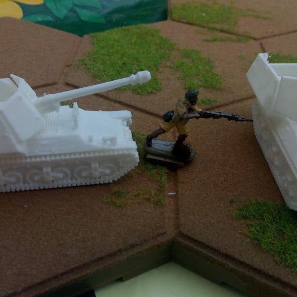 1/72 Scale Dutch Marmon-herrington CTLS-4TAC Light Tank, KNIL, United ...