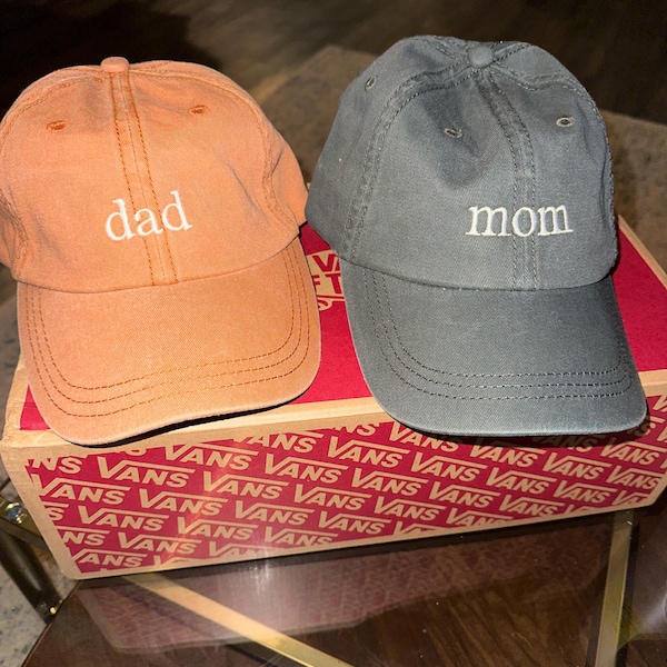 Mom and Dad Baseball Caps, Pregnancy Announcement Hats, Set of 2 ...