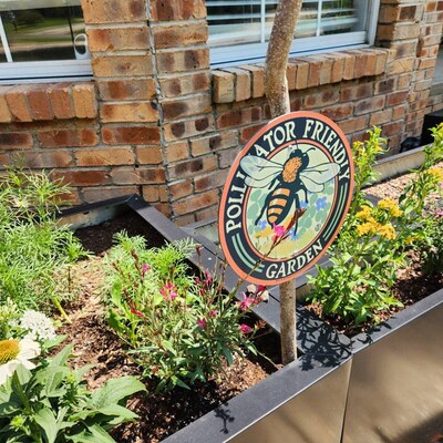 Bee Pollinator Friendly Garden Sign - Etsy
