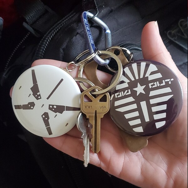 Death Stranding Set of Pinback Buttons, Magnets, or Keychains - Etsy