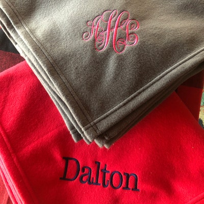 Personalized Fleece Blanket Monogrammed Fleece Blanket - Etsy