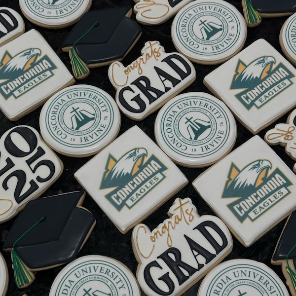 Graduation Cap & Gown Cookie Cutter Set #2 (arms Connected) - Etsy