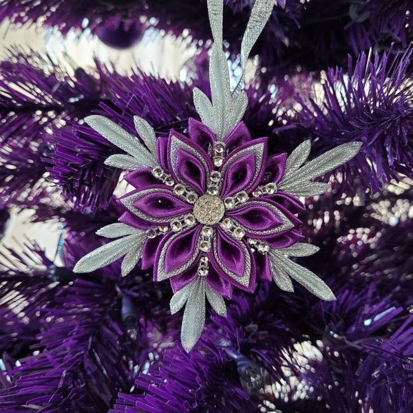 Handmade Snowflake CHRISTMAS Tree Decoration/ornament in Light Blue ...