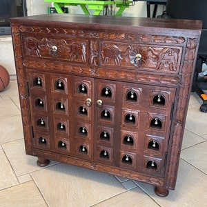 Indian Carved Chakki Table, Coffee Table, Vintage Indian Grinder Table ...