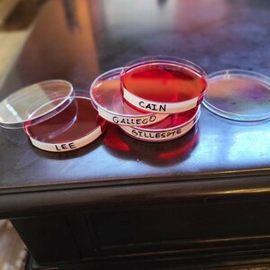 THE THING 1982 Petri Dish Blood Test Prop Replica - Etsy