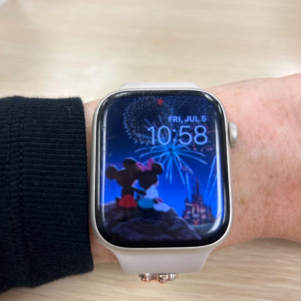 Mickey Mouse Apple Watch Wallpaper, Minnie Mouse Smartwatch Background ...