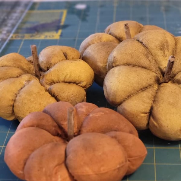 DIGITAL FILE Primitive Grungy Fall Pumpkin Gourds Printable Sewing ...