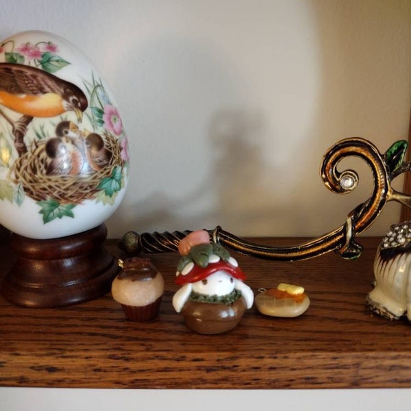 Flower Cats, Unique Handmade Polymer Clay Cat Desk Buddy, Personalized ...