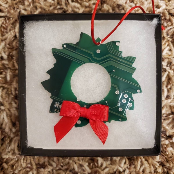 Circuit Board Wreath Ornament, Geeky Christmas Ornament, Holiday Geek Decor, Computer Programmer ...