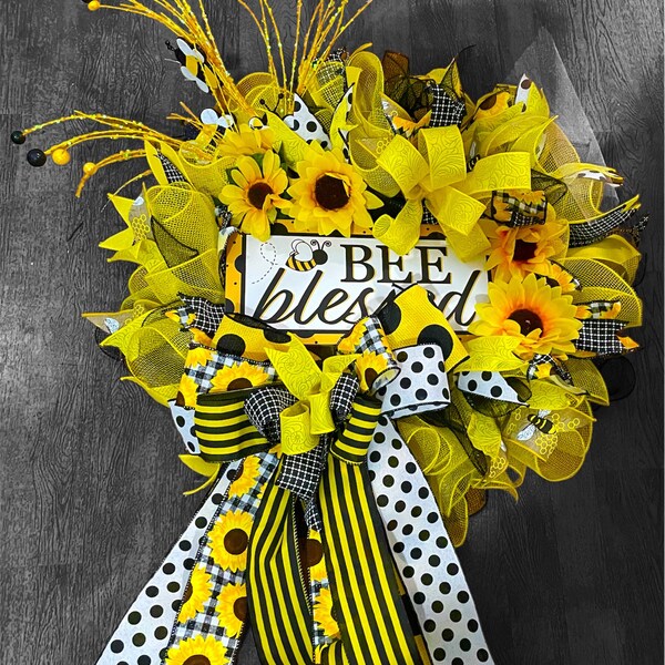 Rustic Jingle Bell Swag, Christmas Rustic Swag, Front Door Wreath ...