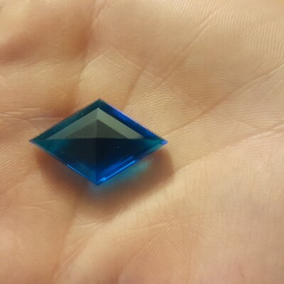 Blue Lolite Moonstone Quartz Gemstones, Pentagon Shape Gemstones ...