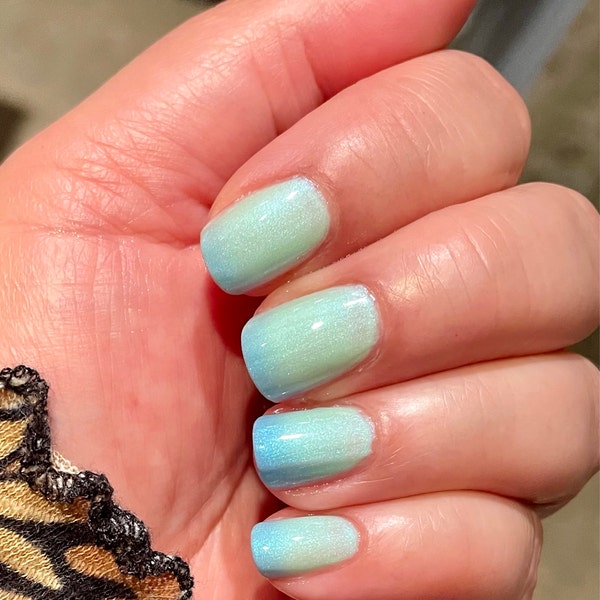 Tusayan: Solar UV Reactive Unique Nail Polish, Yellow Brown Purple Color Shifting Glitter Crelly ...