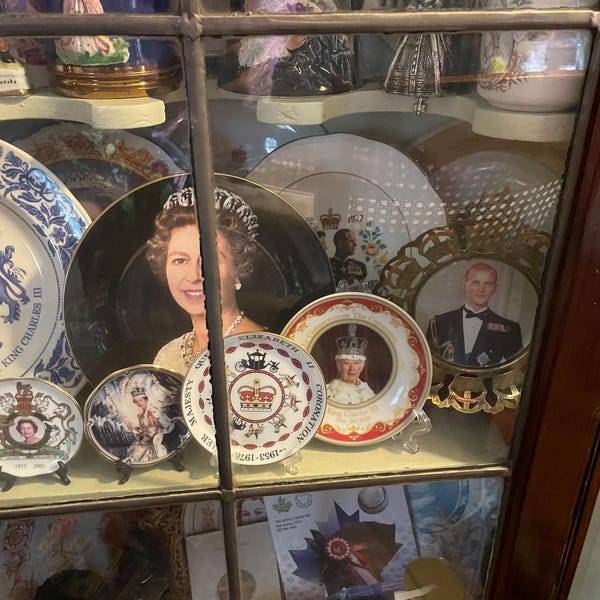 NECA Gizmo Plush Toy Gremlins Singing & Dancing With Sound Mogwai Soft ...