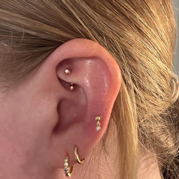 14K Gold Flower Threadless Push Pin Labret Stud/cartilage Earring ...