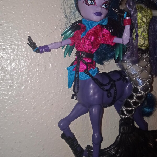 Clawdeen Wolf ~ G3 Core ~ Purple Black Fur Vest - Etsy