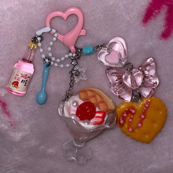 Mini Snack Keychains, Strawberry Peach, Puppy Pastel Charm, Japanese ...