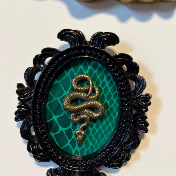 Unique Gothic Halloween Vampire Bat Wall Baroque Frame Décor - Etsy