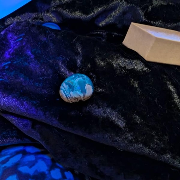 Blue Amber Specimen: UV Reactive Tumbled Stone, Polished Amber - Etsy