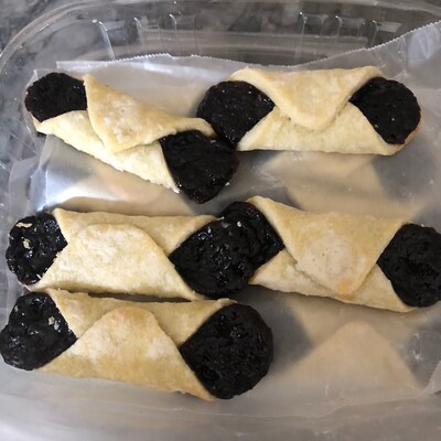 2 Dozen Clothespin Cookies, Mini Creamhorns, Ladyfingers, Ladylocks ...