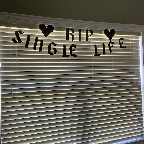 Xo, Fetti RIP Single Life Glitter Banner - Black, 5 Ft. | Bachelorette ...