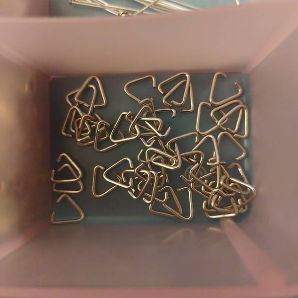 20/50x Steel Strong Triangle Pendant Bails, Triangle Jump Rings, Pinch ...