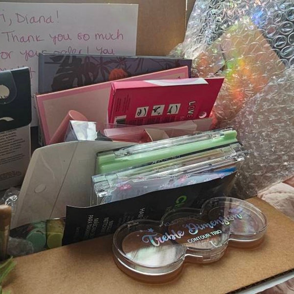 18 Full-sized Makeup Mystery Beauty Box, Cosmetic Products, Beauty ...