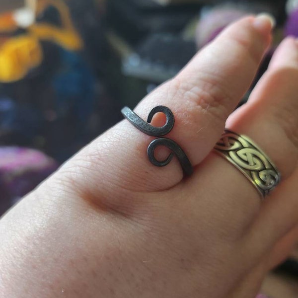 Blacksmith Viking Ring - Etsy