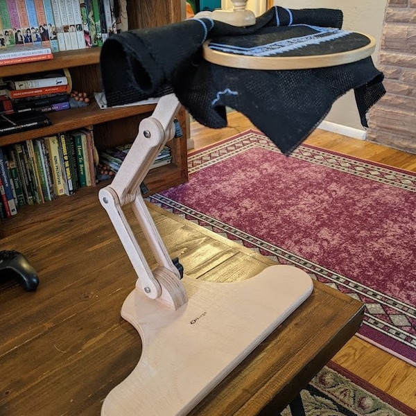 Nurge Adjustable Embroidery Seat Stand, High Quality Wood Seat Stand ...