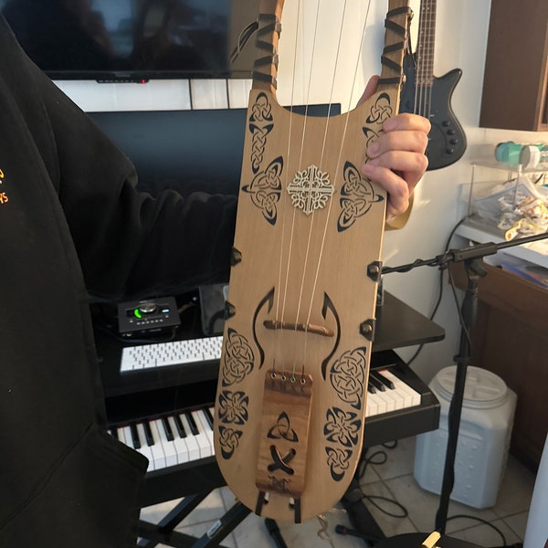 Snakepit Poetry 7 String Lyre - Etsy