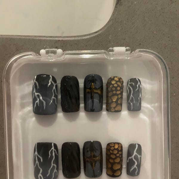 Friday the 13th Inspired Press on Nails | Luxury Nails | Halloween ...