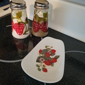 Ceramic Spoon Rest With Strawberries 5 Long and 3 1/2 Wide at Top of ...