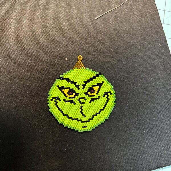 Beaded Grinch Face Round Flat Christmas Ornament Miyuki Brick Stitch ...