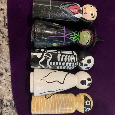 SPOOKY SET of Halloween Peg Dolls, Classic Characters, Shelf Decor ...