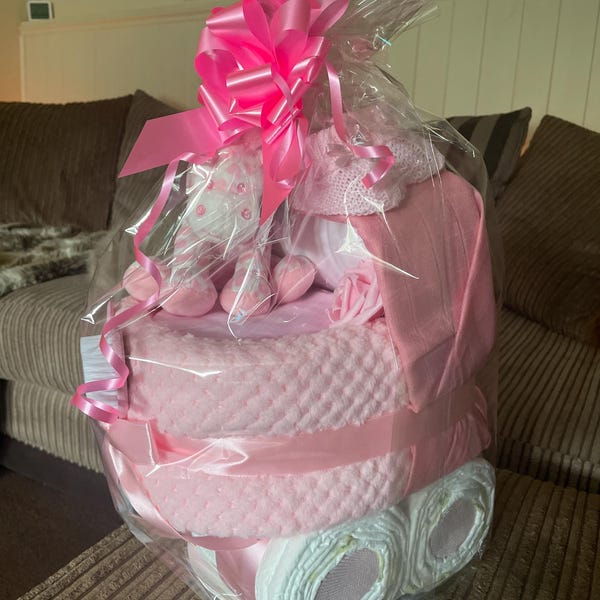 Unisex Baby Hamper, Baby Shower Gift, Baby Clothing Gift, Baby Gift Box ...