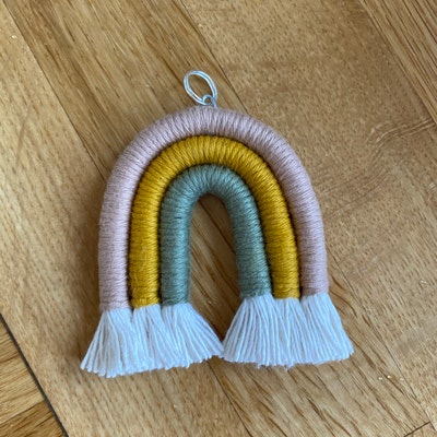 Macrame Rainbow Keyring 12 Colours - Etsy