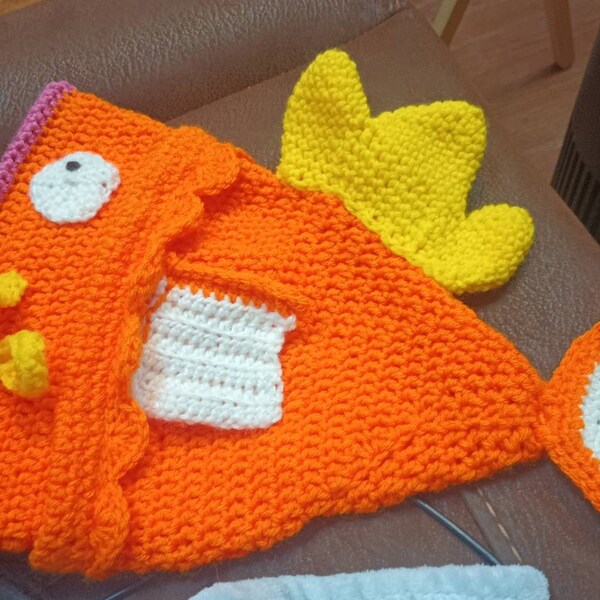 CROCHET PATTERN - Little Useless Fish Slouchy Hat - Magikarp Hat ...