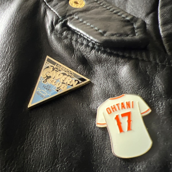 1975 Elton John Vintage Pin - Etsy