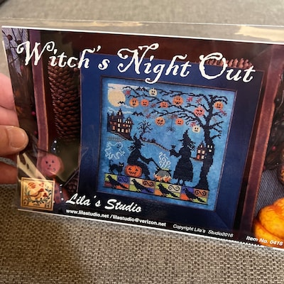 SHEPHERD'S BUSH merry Notes With Buttons Counted Cross Stitch Pattern ...