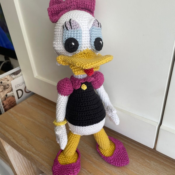 PDF Crochet Pattern Daisy Duck Amigurumi English - German - Spanish - Etsy