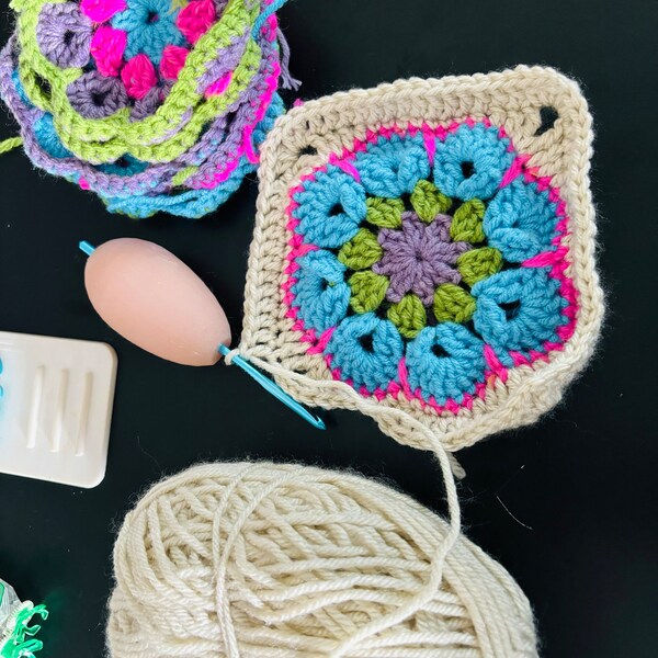 Crotchet Hook Grip, Squishy Grips, Ergonomic Crochet Handle, Ergonomic ...