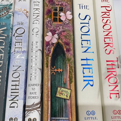 Custom Single Book Bookshelf Insert Samples/one Antiqued and Distressed ...