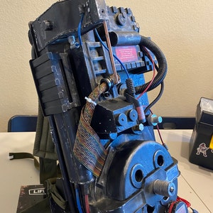 Spirit Halloween Proton Pack Ribbon Cable Kit Ghostbusters Mod scaled ...