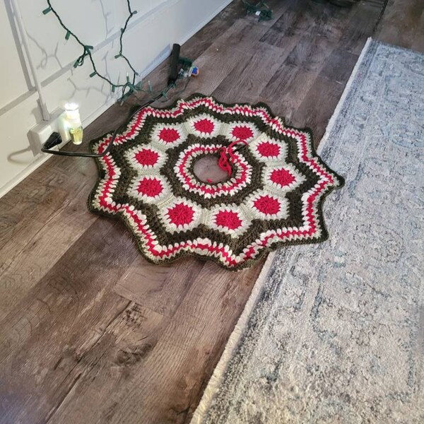 Christmas Tree Skirt, Granny Ripple Xmas Tree Skirt, Holiday Tree Skirt ...