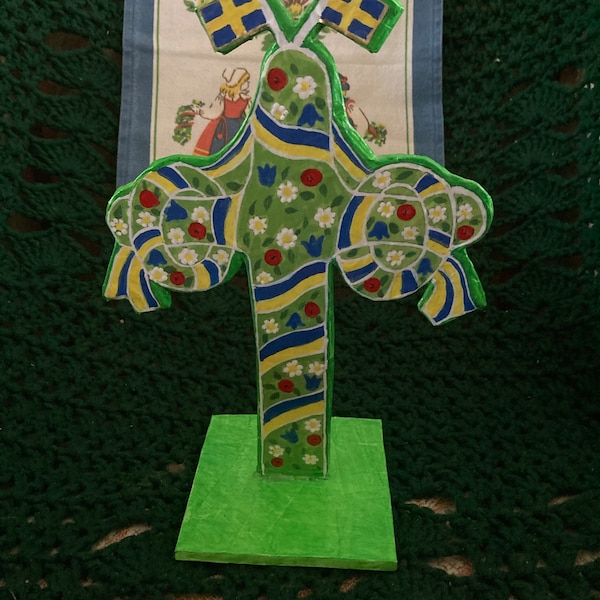 Välkommen Sign , Swedish Welcome Sign, Handcrafted Papier-mache ...