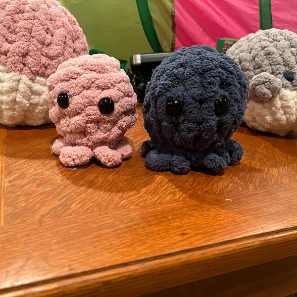 Hand Knit Octopus Video Tutorial/pattern, Learn How to Finger Knit ...