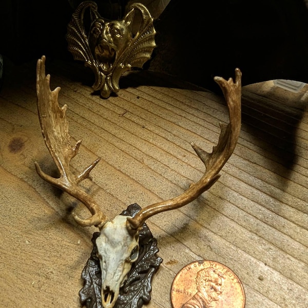 Human Skull Replica, 1:12 Scale Miniature for Dioramas, Horror Scenes ...