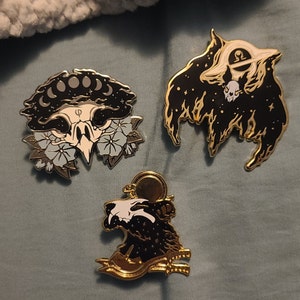 Hawk Skull Enamel Pin astra Hawk Pin Falcon - Etsy