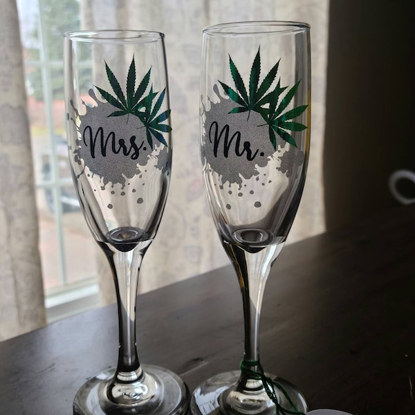 Sunglass Holder | Wooden Wall Rack for Sunglasses | Stay Shady | Hello ...