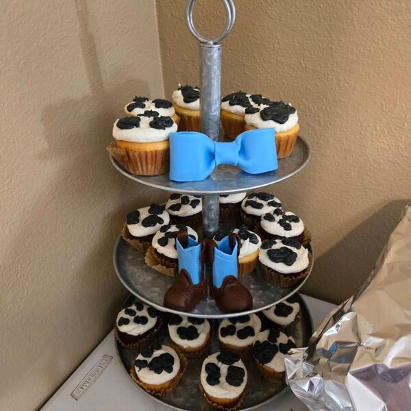 Fondant Firefighter Cake Topper - Etsy